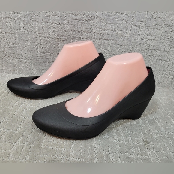 CROCS | Shoes | Crocs Lina Dual Comfort Womens Size 8 Black Rubber Slip ...